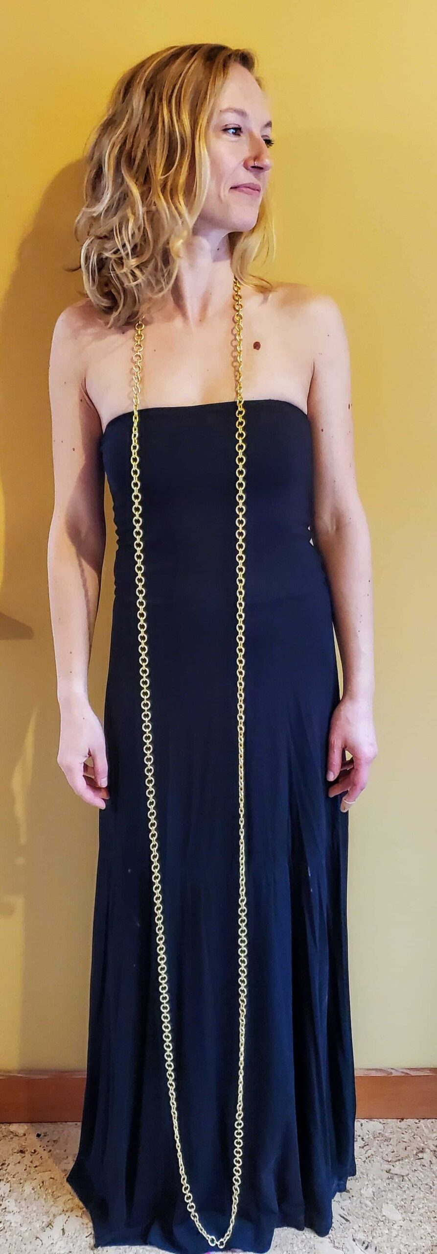 Discover Small Circles: Elegant Schindler Gold Jewelry